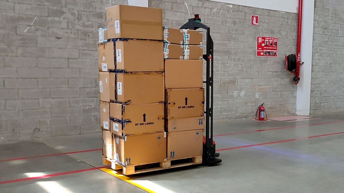 Revolutionizing Pallet Handling Operation in a Sports Retailer FC ... Revolutionizing Pallet Handling Operation in a Sports Retailer FC ...
