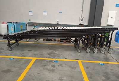Telescopic Gravity Roller Conveyor - Nido Automation