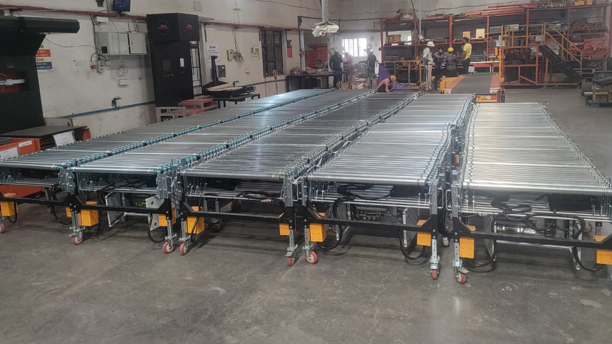Flexible Motorized Roller Conveyor - Nido Automation